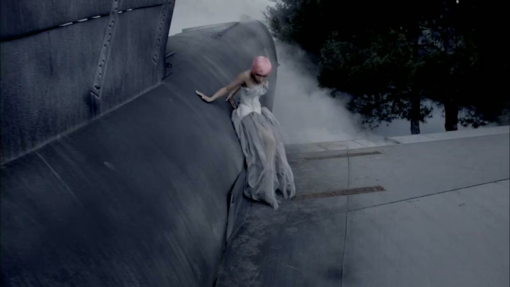 Nicki Minaj feat. Rihanna – “Fly” Lyrics // The Hype Factor