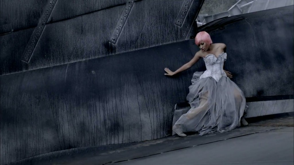 Nicki Minaj feat. Rihanna – “Fly” Lyrics // The Hype Factor