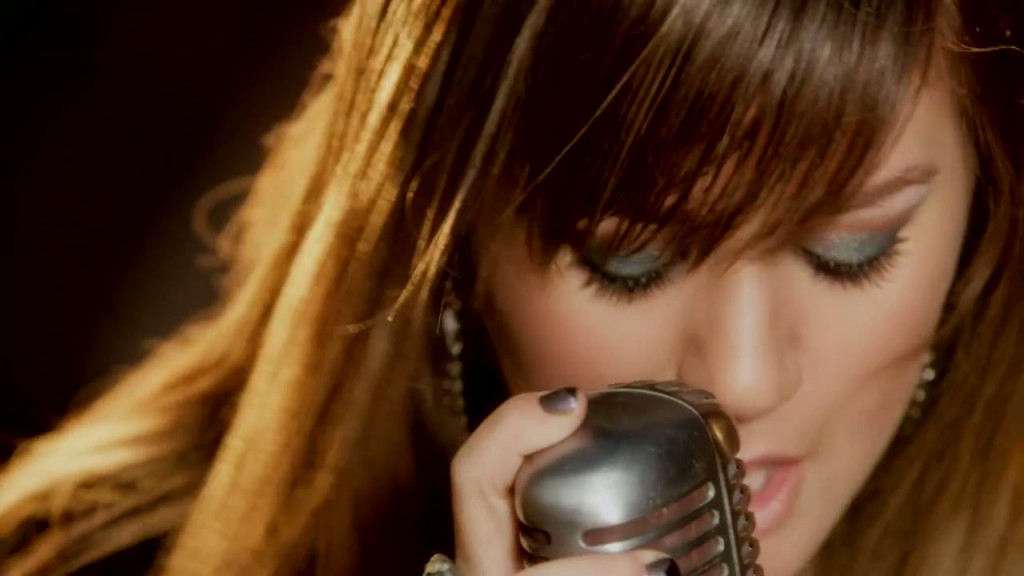 Kelly Clarkson – Stronger (What Doesn’t Kill You) Music Video Lyrics ...