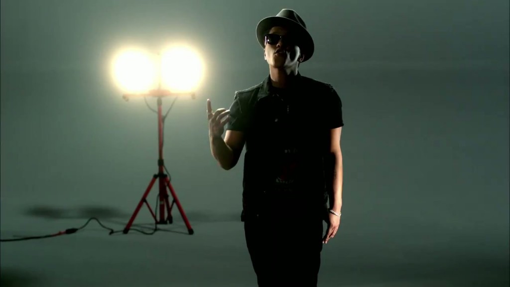 Lil Wayne feat. Bruno Mars – Mirror Music Video Lyrics // The Hype Factor